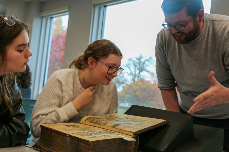 English Literature | Elizabethtown College